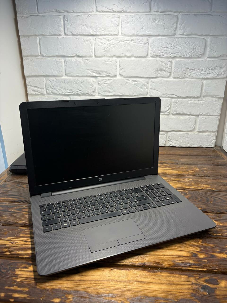 Ноутбук HP 250 G6 Intel Core i3-7020U 2.30Ghz, RAM 8gb, SSD 240 gb, Intel HD Graphics, серый, win10