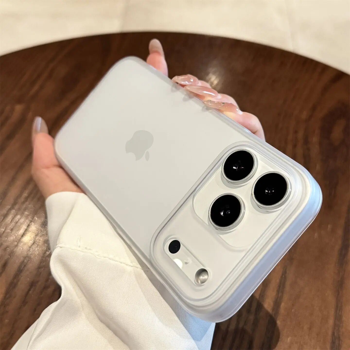 Белый чехол для iPhone 12 Pro Max