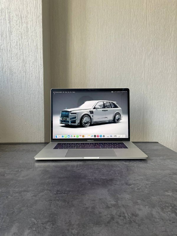 15" Ноутбук Apple MacBook Pro 15 2018 2880x1800, Intel Core i7 2.6 ГГц, RAM 16 ГБ, SSD 512 ГБ, AMD Radeon Pro 560X
