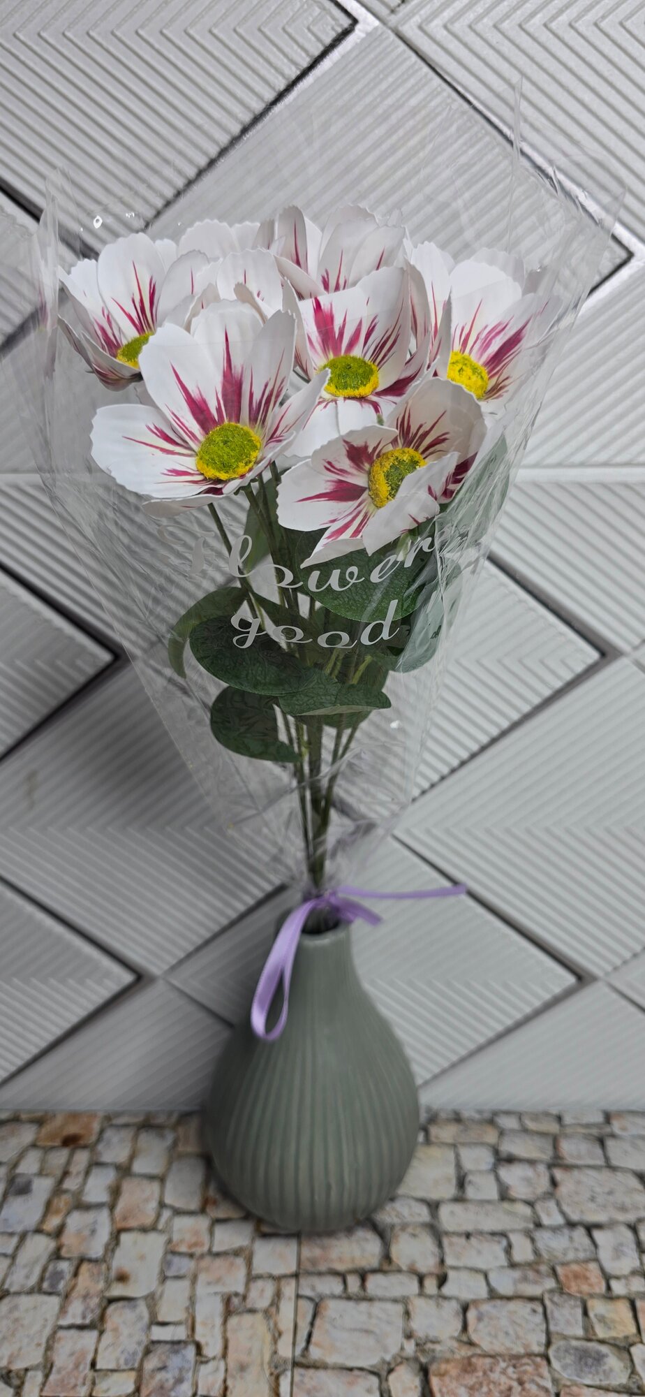 Искусственные цветы Holodilova, латекс, анемоны, бело-красные, 42 см