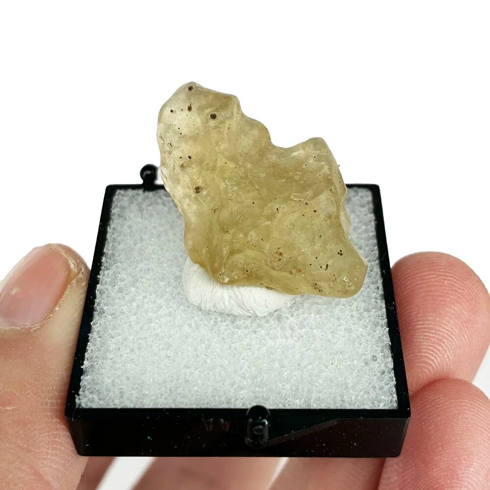 Натуральный метеорит из стекла, Ливия