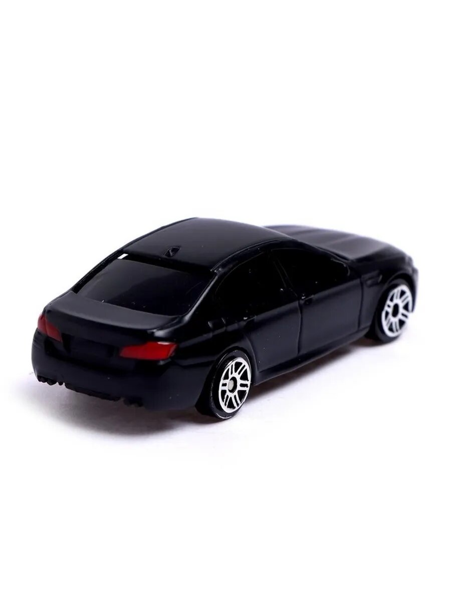 Стильный металлический автомобиль 1:64