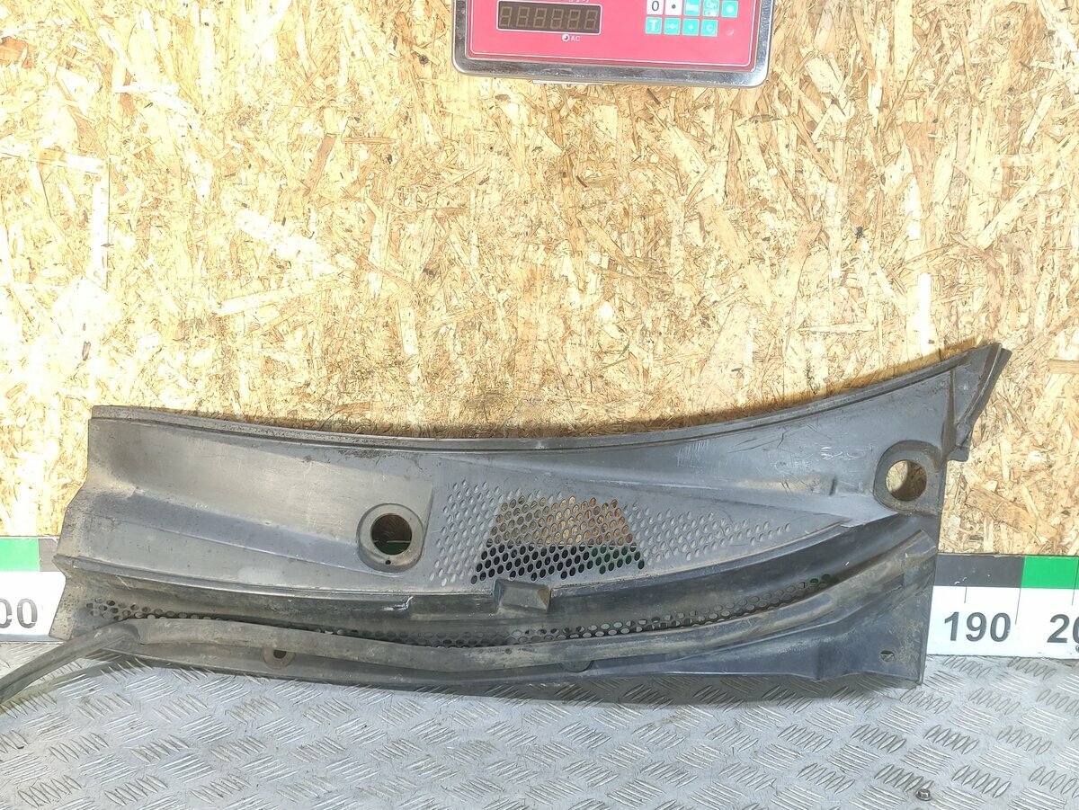 Жабо NISSAN Primera 2002-2007 66863AU310