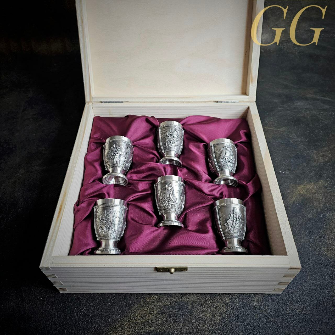 Набор для водки из 6 стопок в деревянной коробке " Lа Paloma"