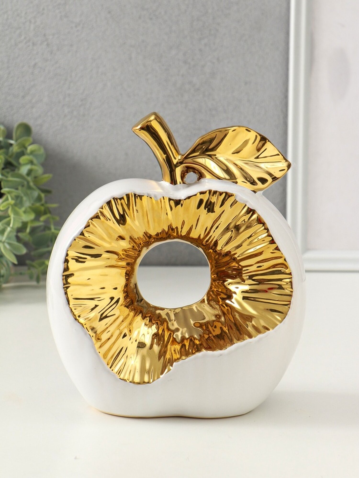 Статуэтка Сима-ленд «Срез яблока», керамика, белый с золотом