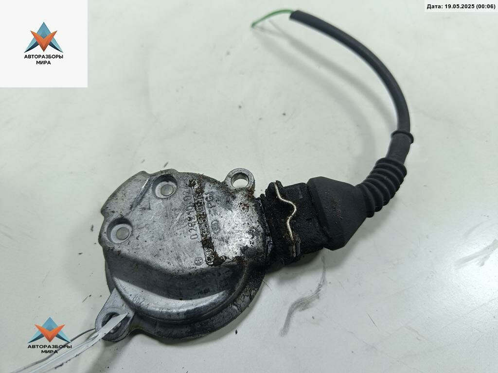 Датчик распредвала Volkswagen Passat B5 1998 058905161