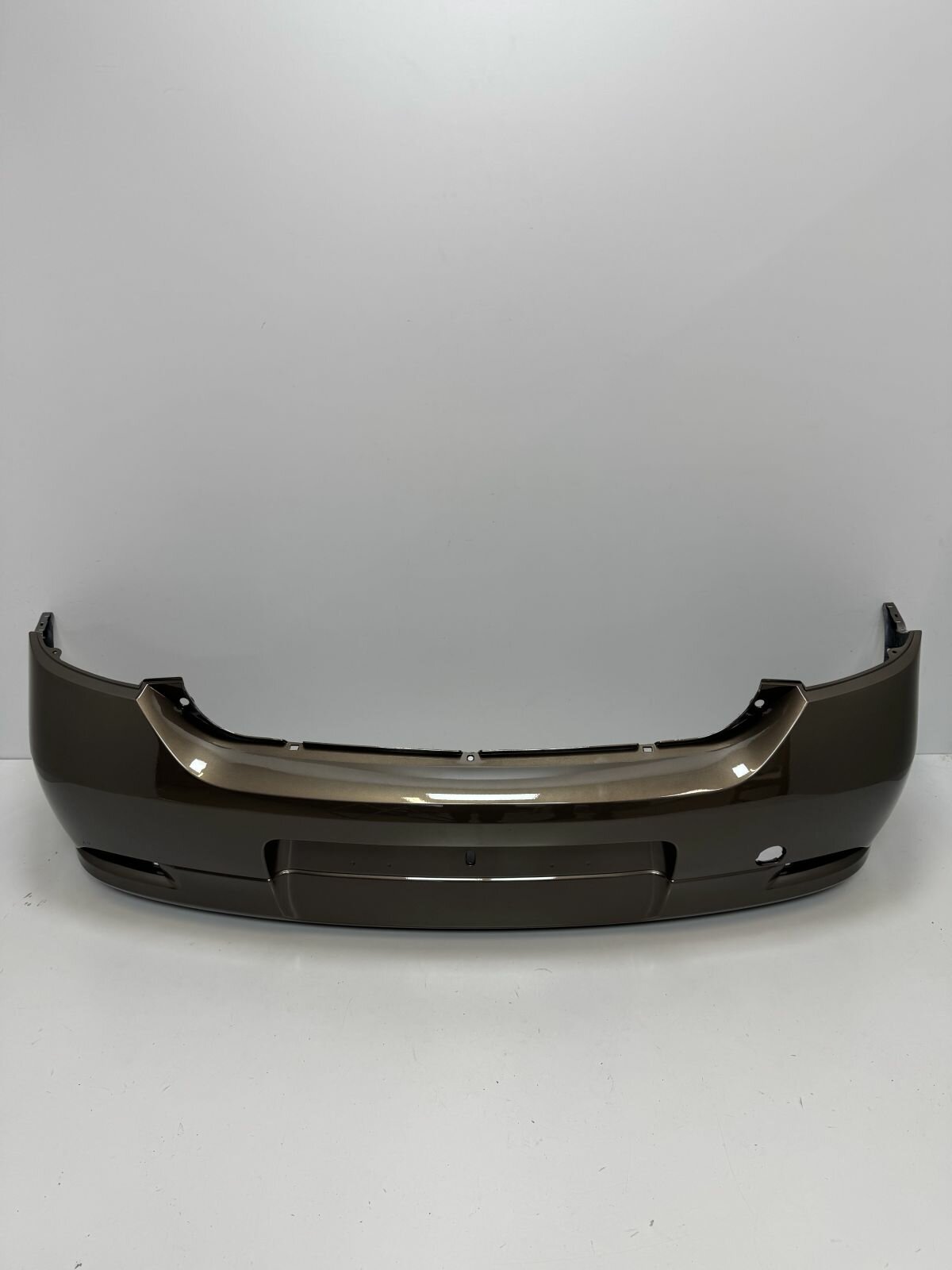 Бампер задний в цвет для Рено Логан 2 2014 - 2022 г. CNM - коричневый