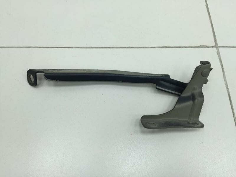 Петля капота левая Nissan Note E11 2006-2013