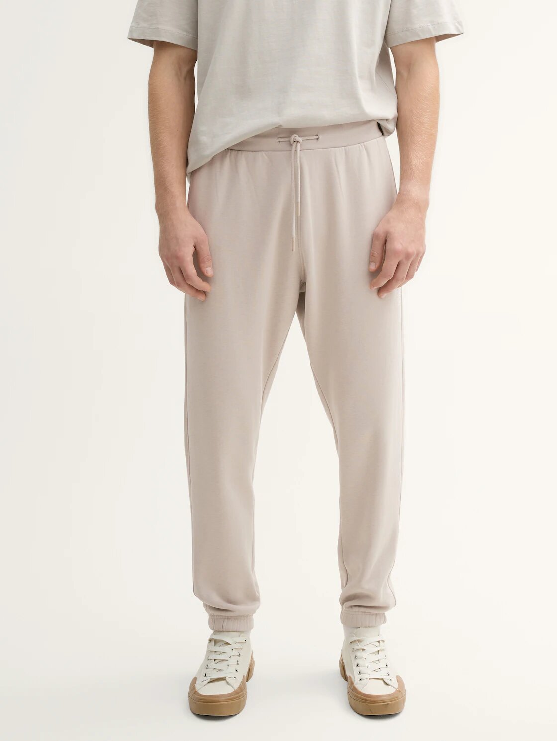 Брюки спортивные