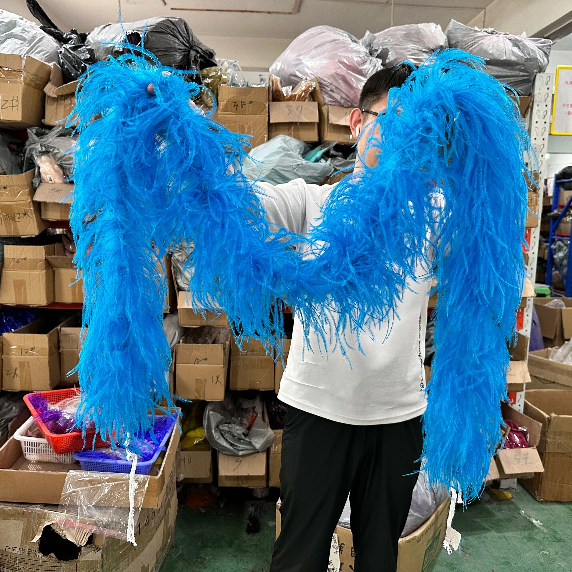Страусиное перо boa 2 метра 20 слоев 2M12PLY Fluffy Boa, lake blue