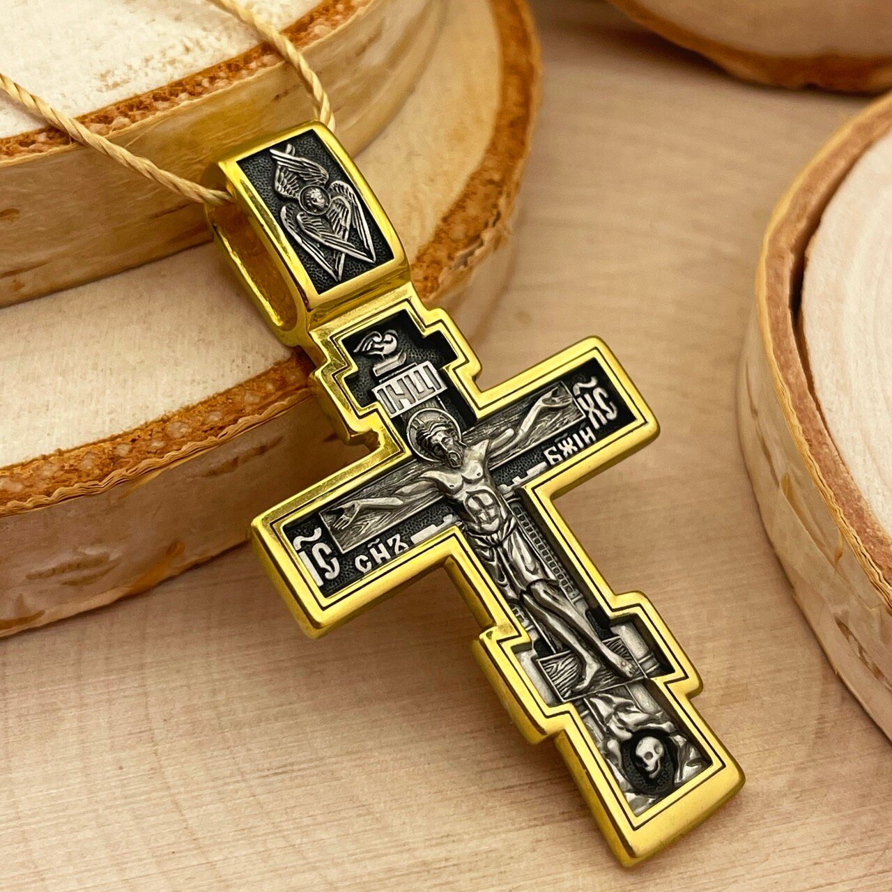 Крестик, серебро, 925 проба, чернение, золочение