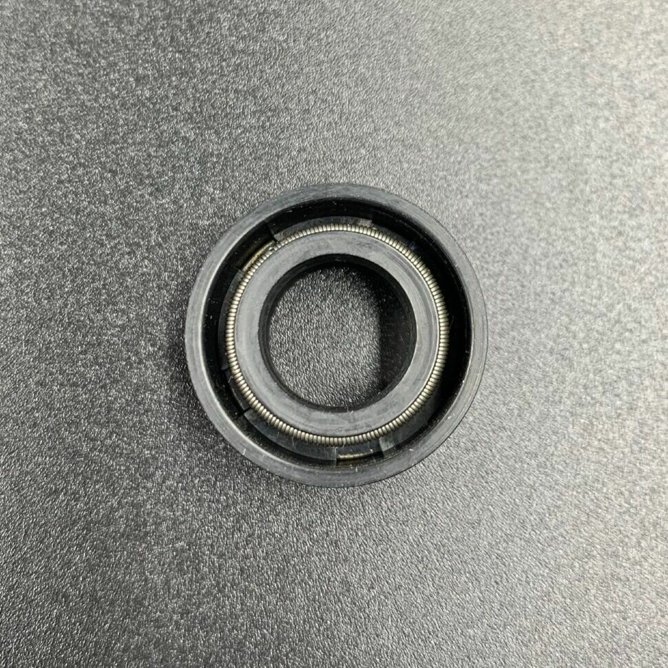 Сальник редуктора Yamaha 2 (93101-11M44) (11x21x6) (Omax)