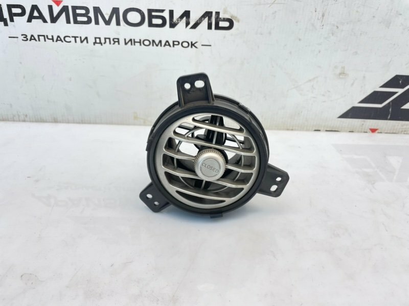 Б/У дефлектор отопителя Chery Indis 2013 SQR473F Лев. 67609 CHERY арт. S185305090BA