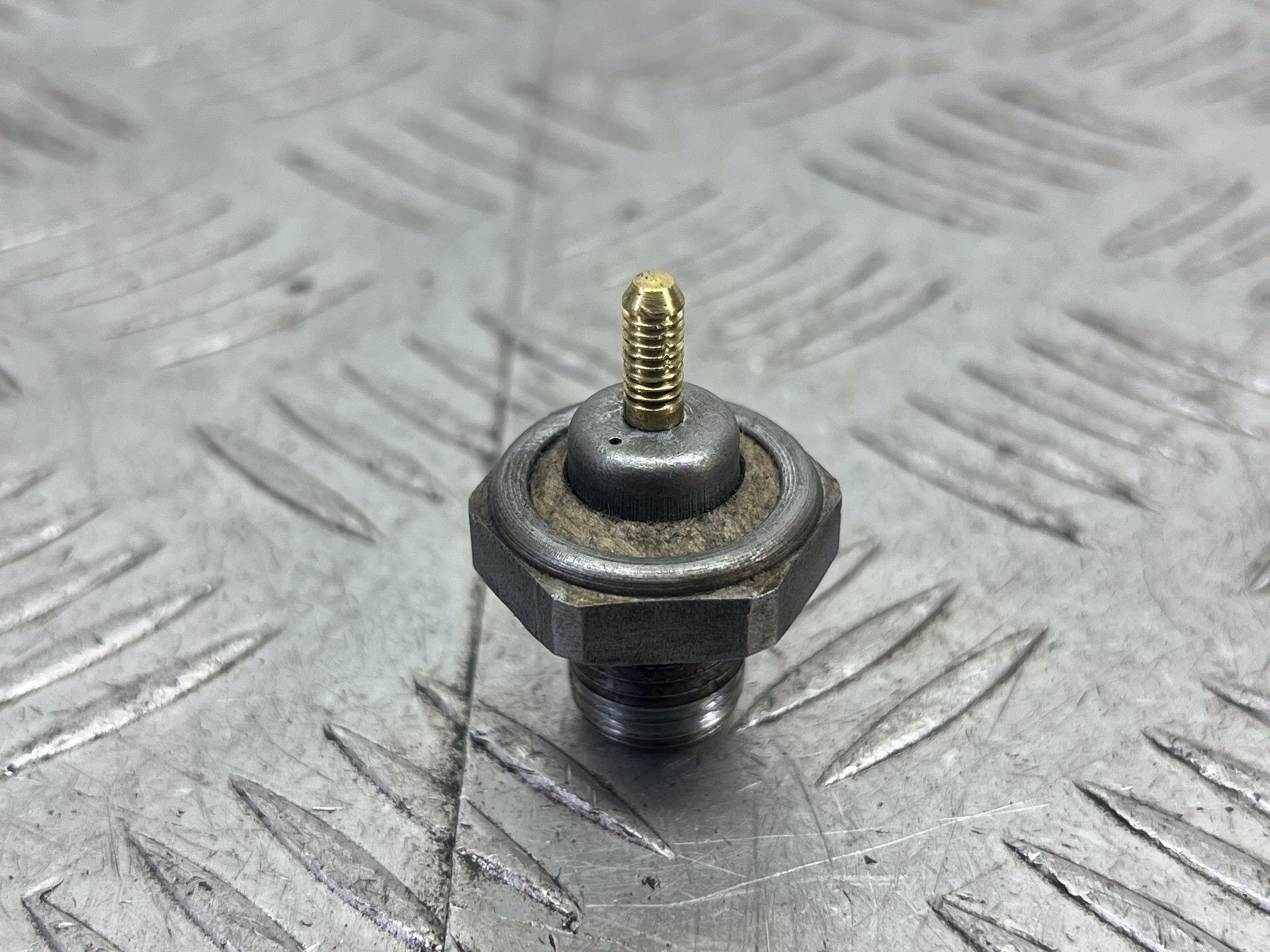 Датчик давления масла Ford Fiesta 3 (1989 - 1996)