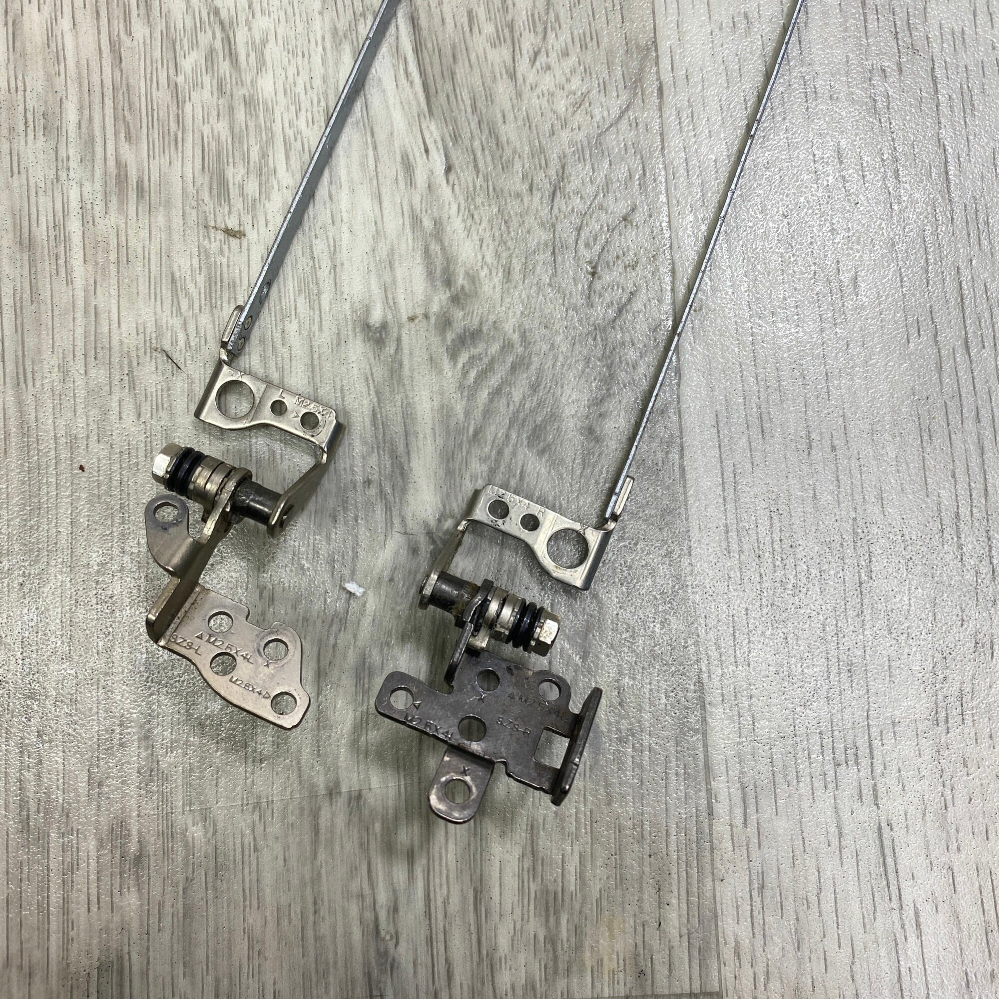 Петли Acer Aspire 5350