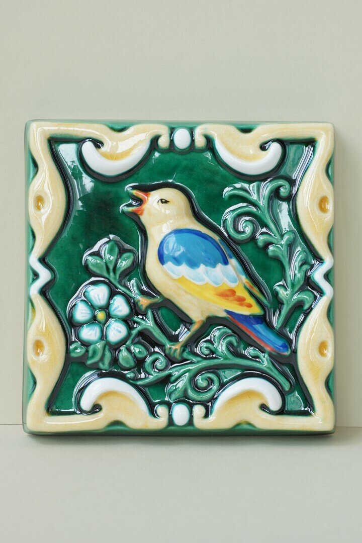 Соловей. Панно, изразец, настенный декор, плакетка, украшение настенное интерьерное. Ярославская майолика. Керамика ручной работы. Сделано в России.