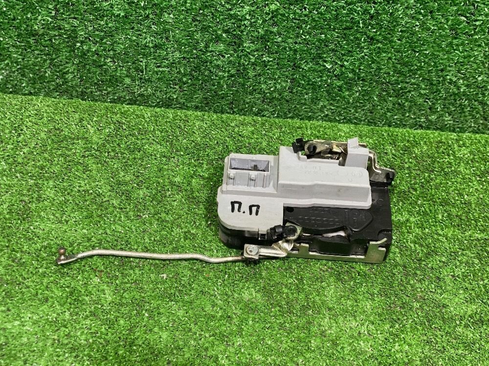 Замок двери передний правый Lada Granta Б/У с пробегом