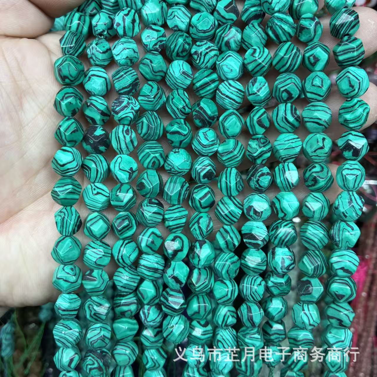 Натуральные граненые кристаллы агат поделочные камни для handmade украшений Малахит 10мм ок. 36 шт