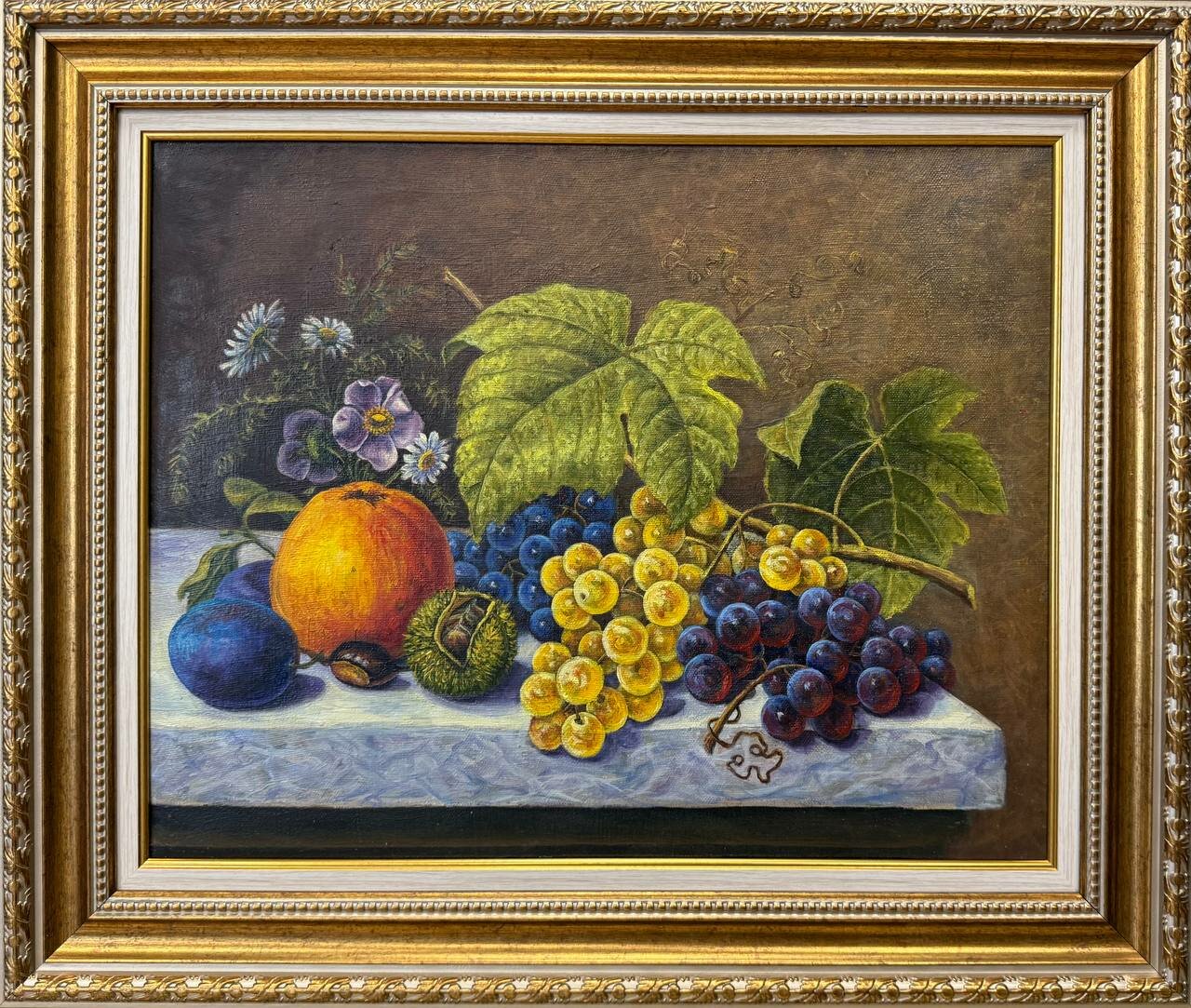 Картина маслом, "Натюрморт с виноградом". Холст/Масло, 2026. Размер 40х50. Автор Сечко Л.