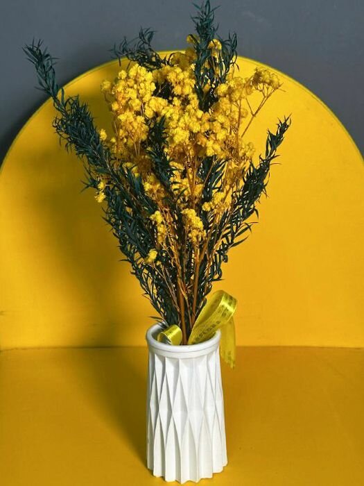 Букет StabFlora "Мимоза", жёлтые соцветия, упаковка с лентой и в подарочной коробке — фото 1