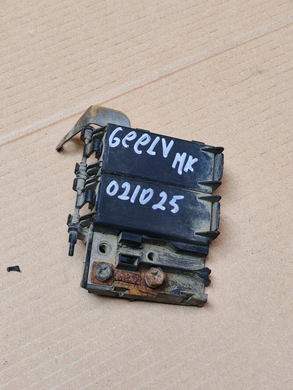 Блок клемы АКБ Geely MK 1,5