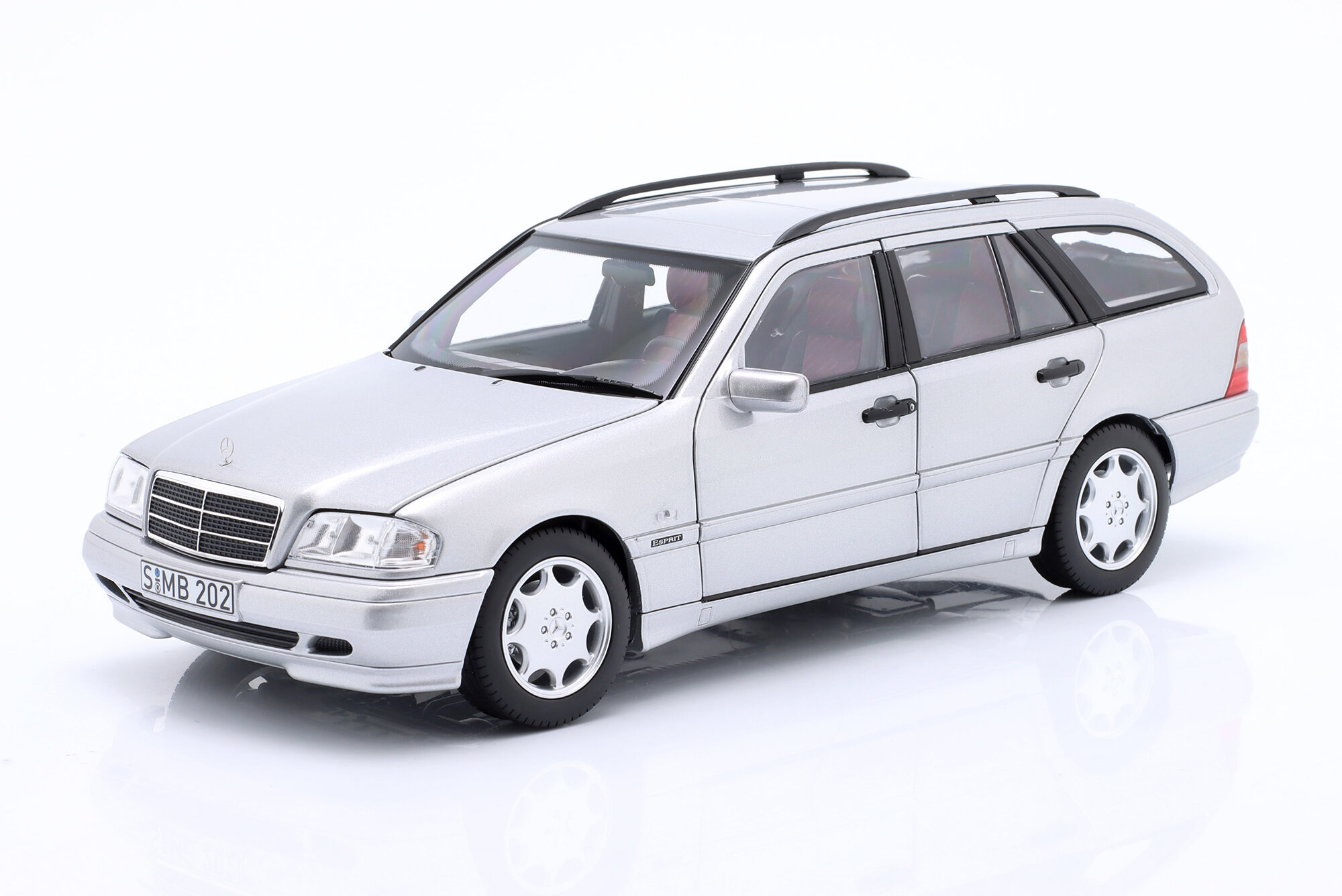 Модель коллекционная NOREV Mercedes W202 c 200 S202 estate 1997-2001 silver