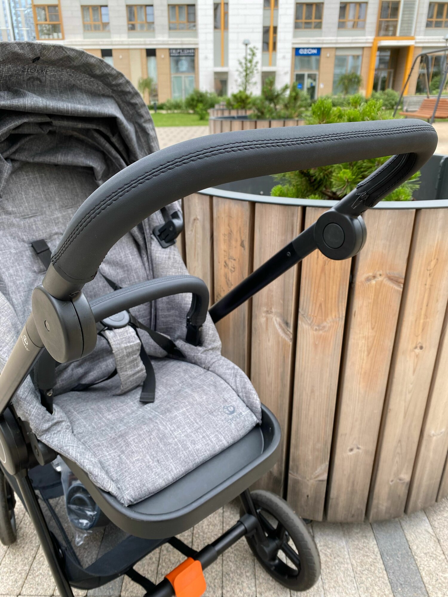 Чехол накладка 66*10 см на ручку коляски Stokke Beat