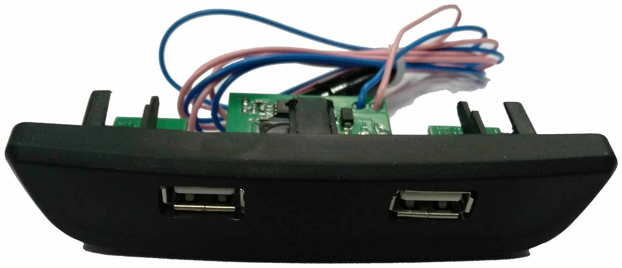 Двухгнёздное USB зарядное устройство Штат USB 2 на Lada: Vesta, X-ray, LARGUS FL