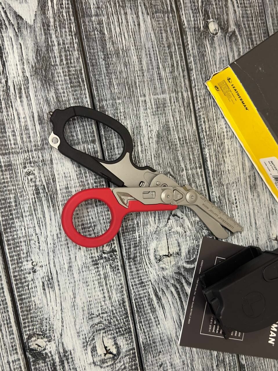 Мультитул Leatherman Raptor RESCUE Red & Black 833058, 6 инструментов