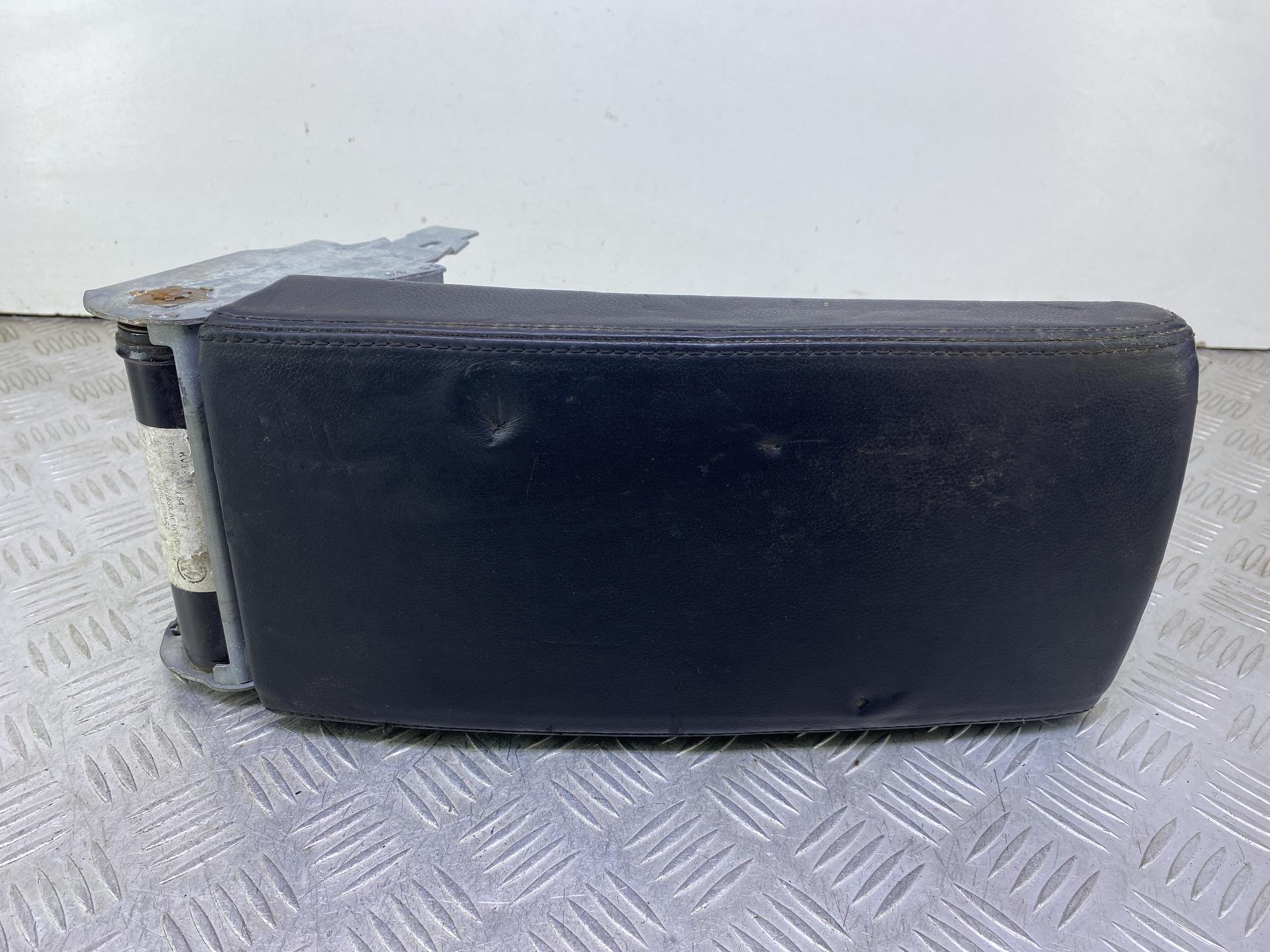 Центральный подлокотник Volkswagen Passat B6 2006