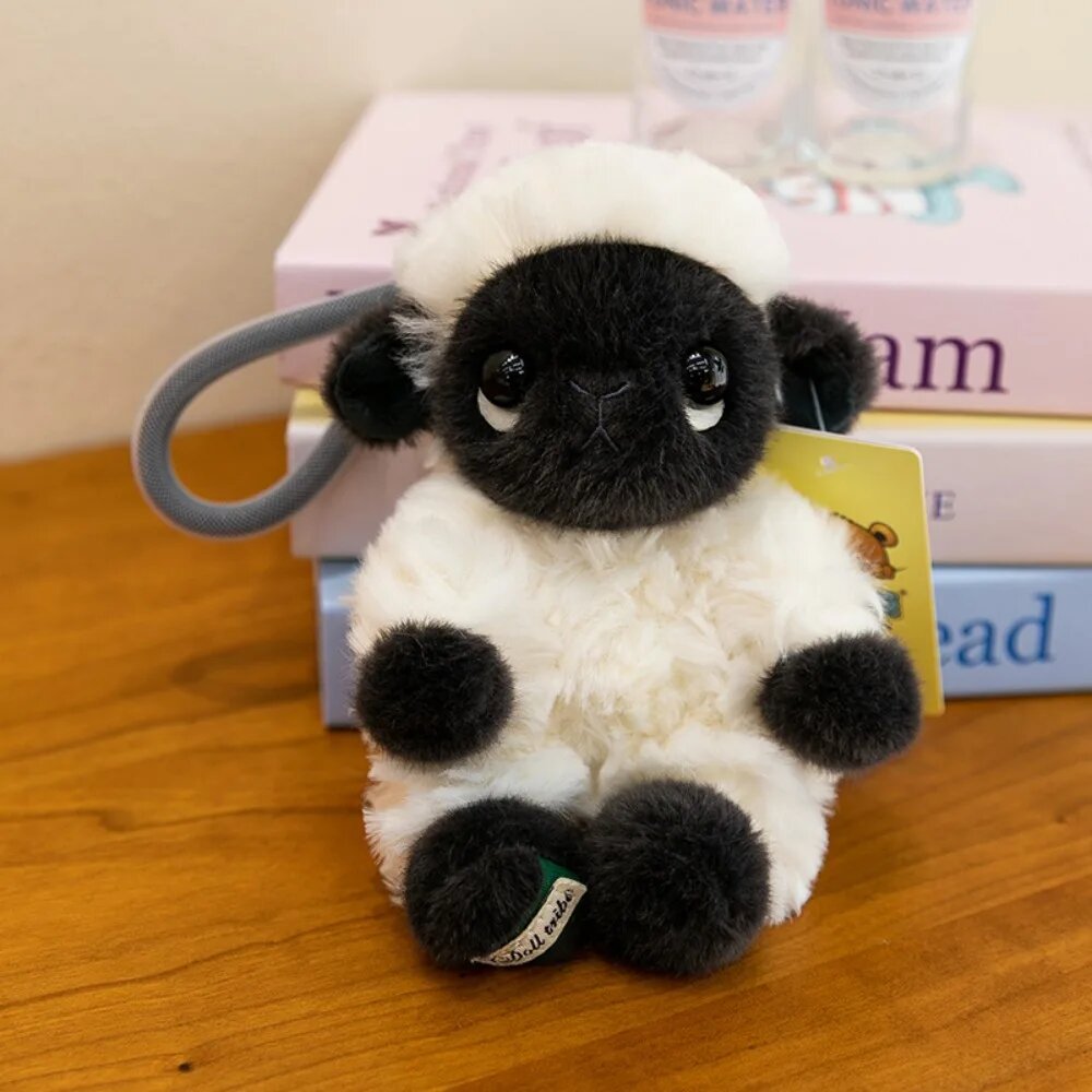 Плюшевый брелок-овечка Вalais Blacknose Sheep