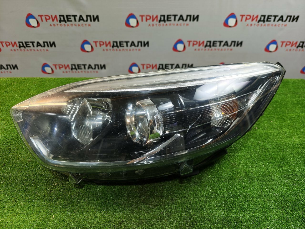 Фара Renault Kaptur 1.6 H4M 2021 лев. (б/у)