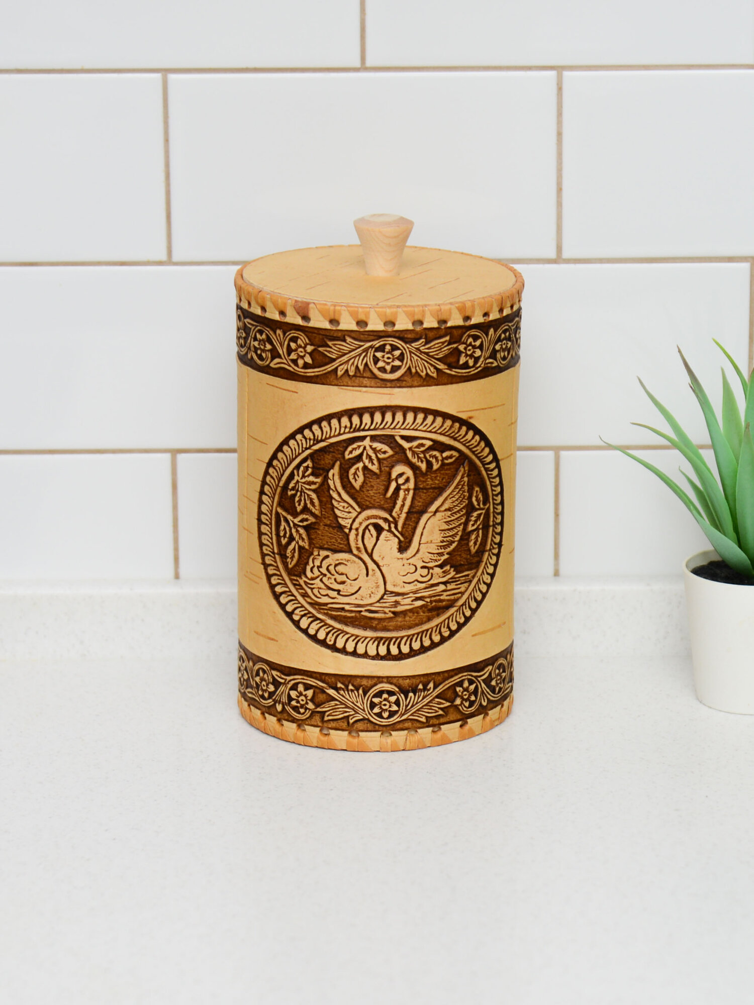 Туес из бересты "Лебеди", баночка для чая, соли, сахара, 1 литр