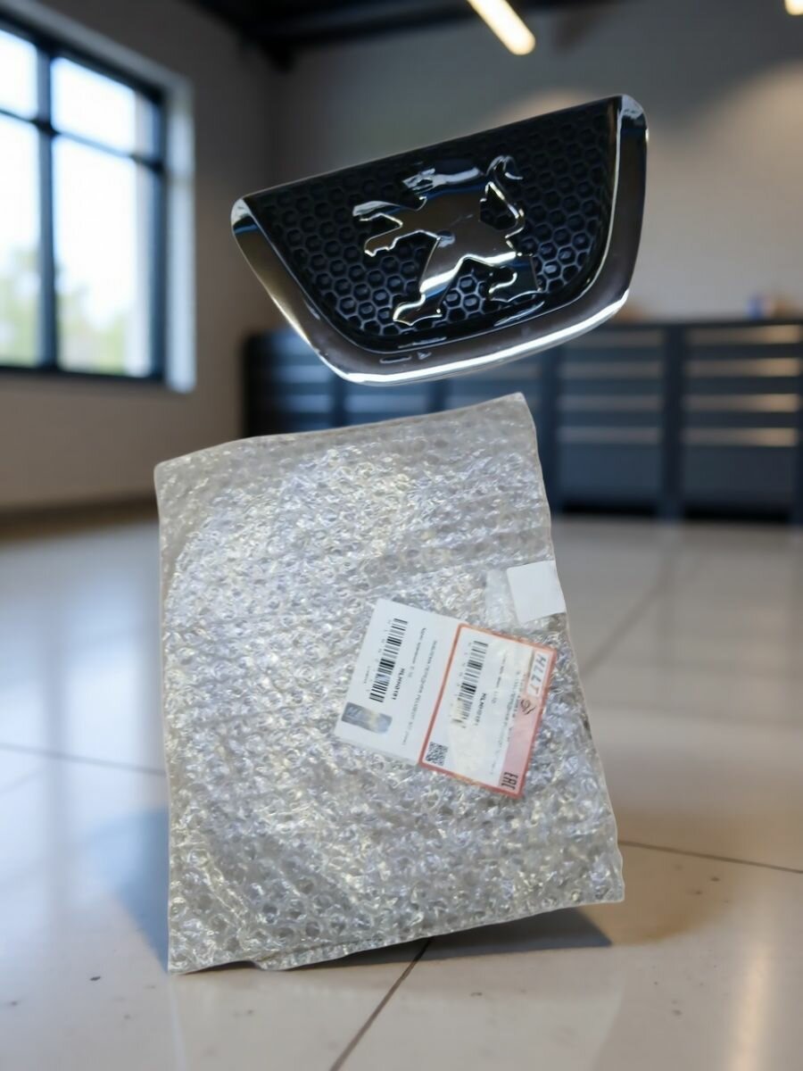 Эмблема значок шильдик логотип в решетку радиатора Peugeot 307 (new) (--, россия) 130мм235