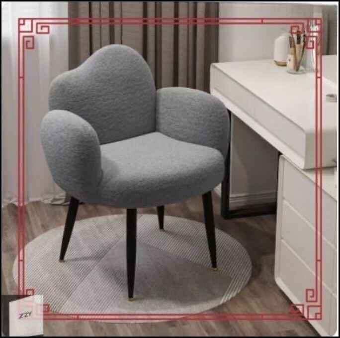 Мягкое туалетное кресло-мешок в кремовом стиле - лучший выбор для спальни / туалетного столика