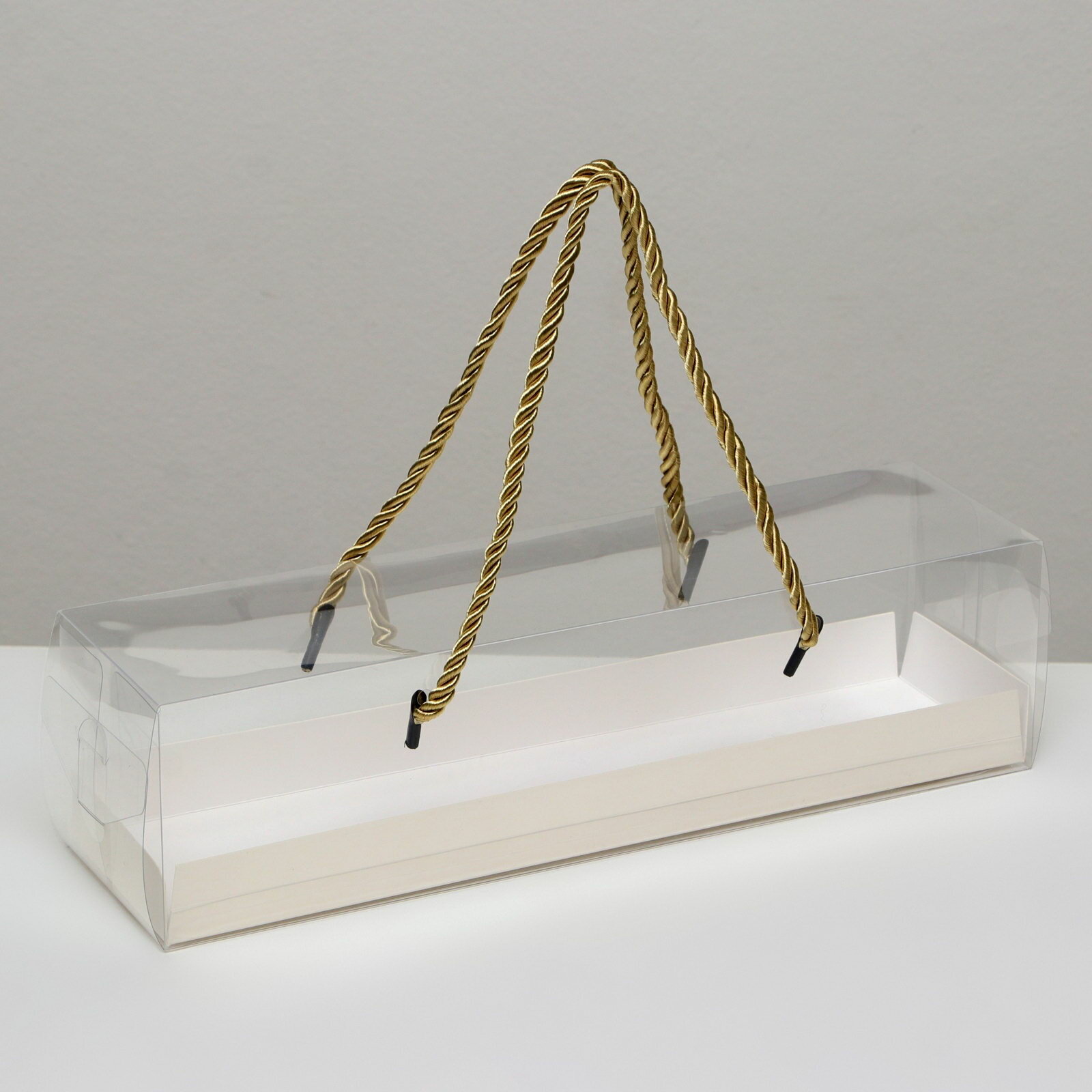 Коробка под рулет, белая 29.5x7.8x7.8, вид: кондитерские коробки