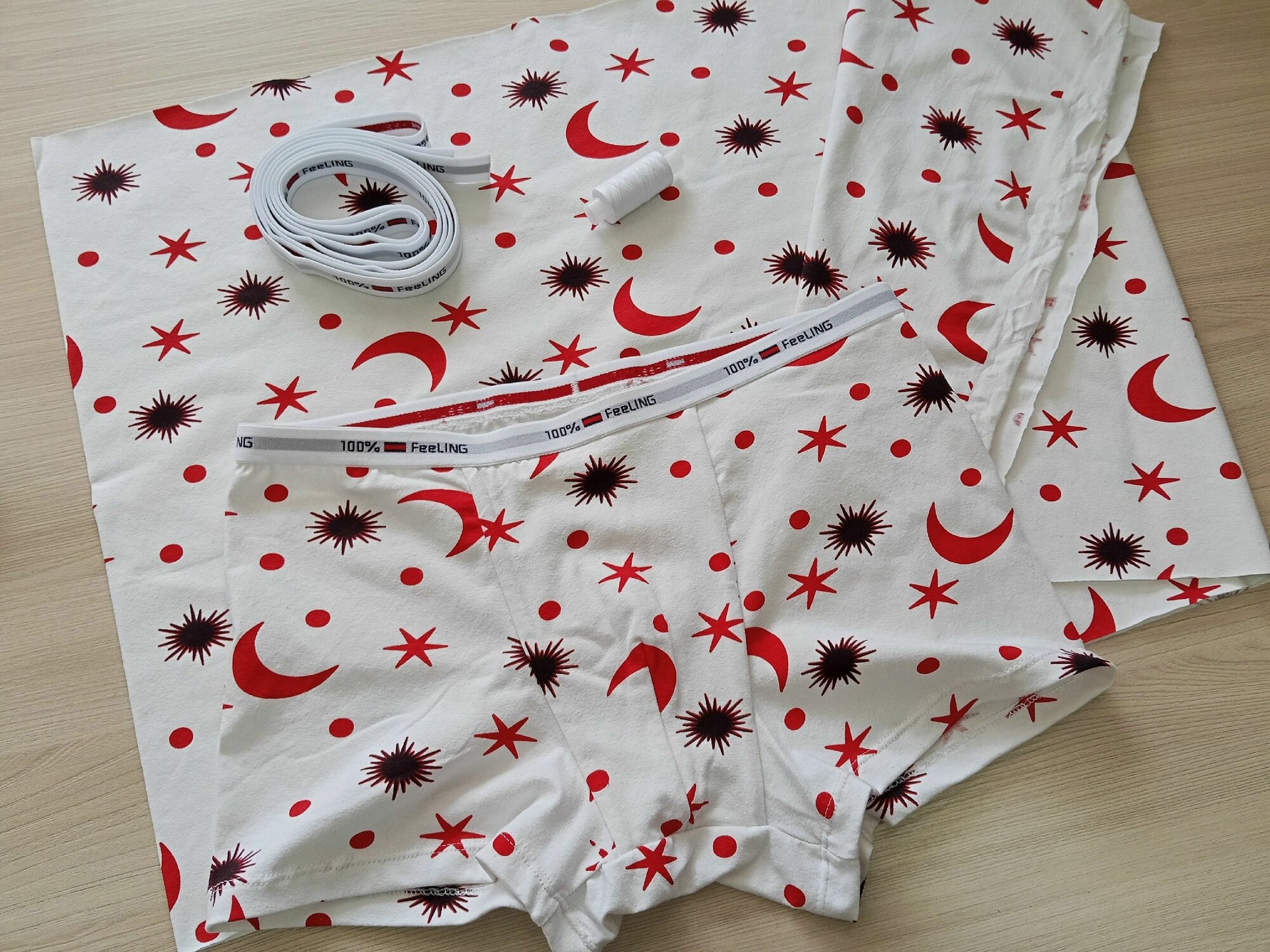 Набор для пошива детских трусов-боксеров для мальчика 2 шт: ткань, выкройка, нитки, резинка + Фото Мастер-Класс