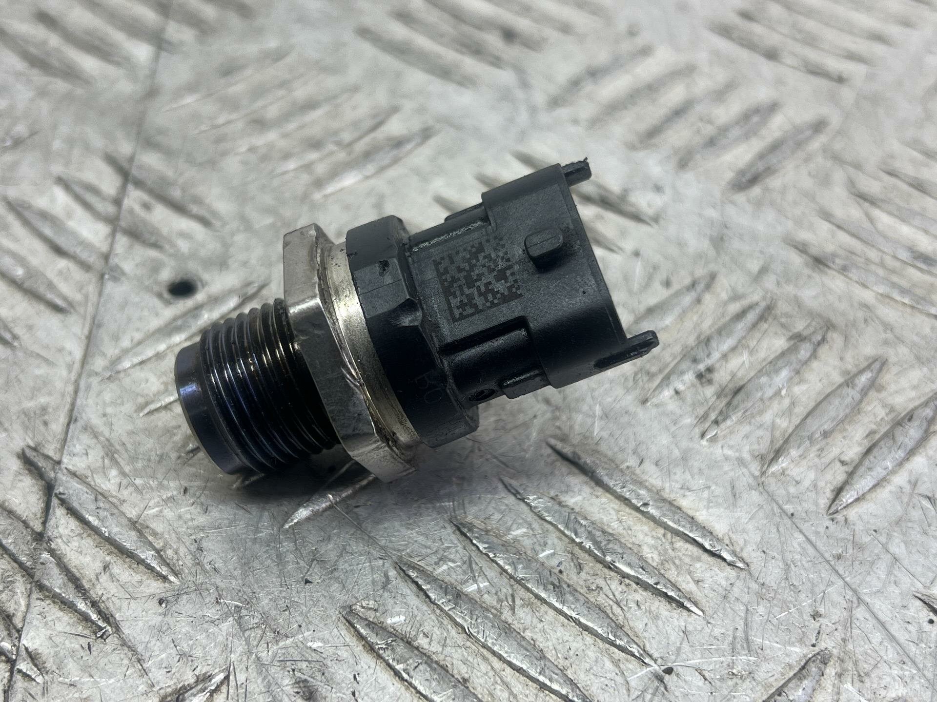 Датчик давления топлива Hyundai H1 Grand Starex 2008 0281002863