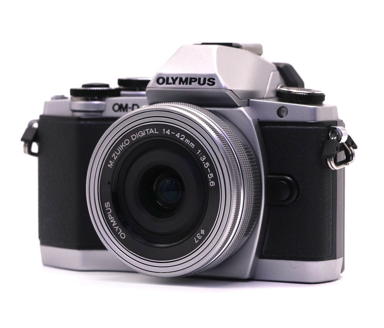 Камера Olympus OM-D E-M10 kit box (пробег 2470 кадров)