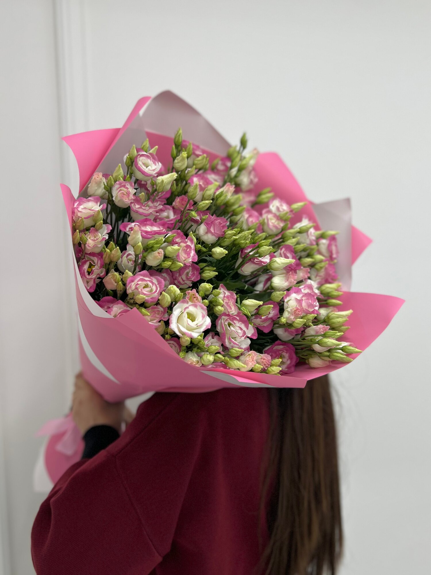 Гламелия цветы Эустома, бело розовая, розовая упак, 21шт- купить с доставкой в Москве