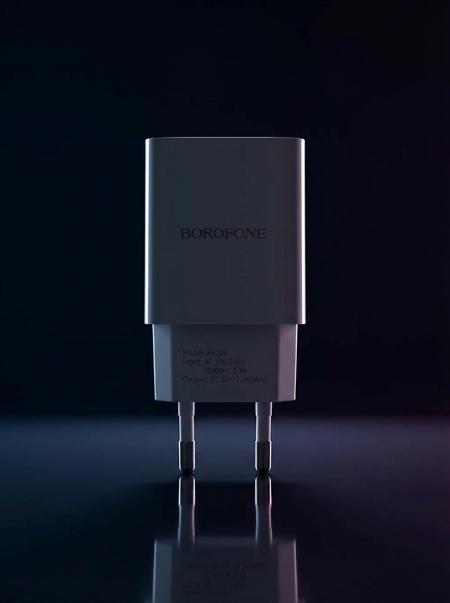 Сетевое зарядное устройство для телефона портативная зарядка USB 2.1A черное