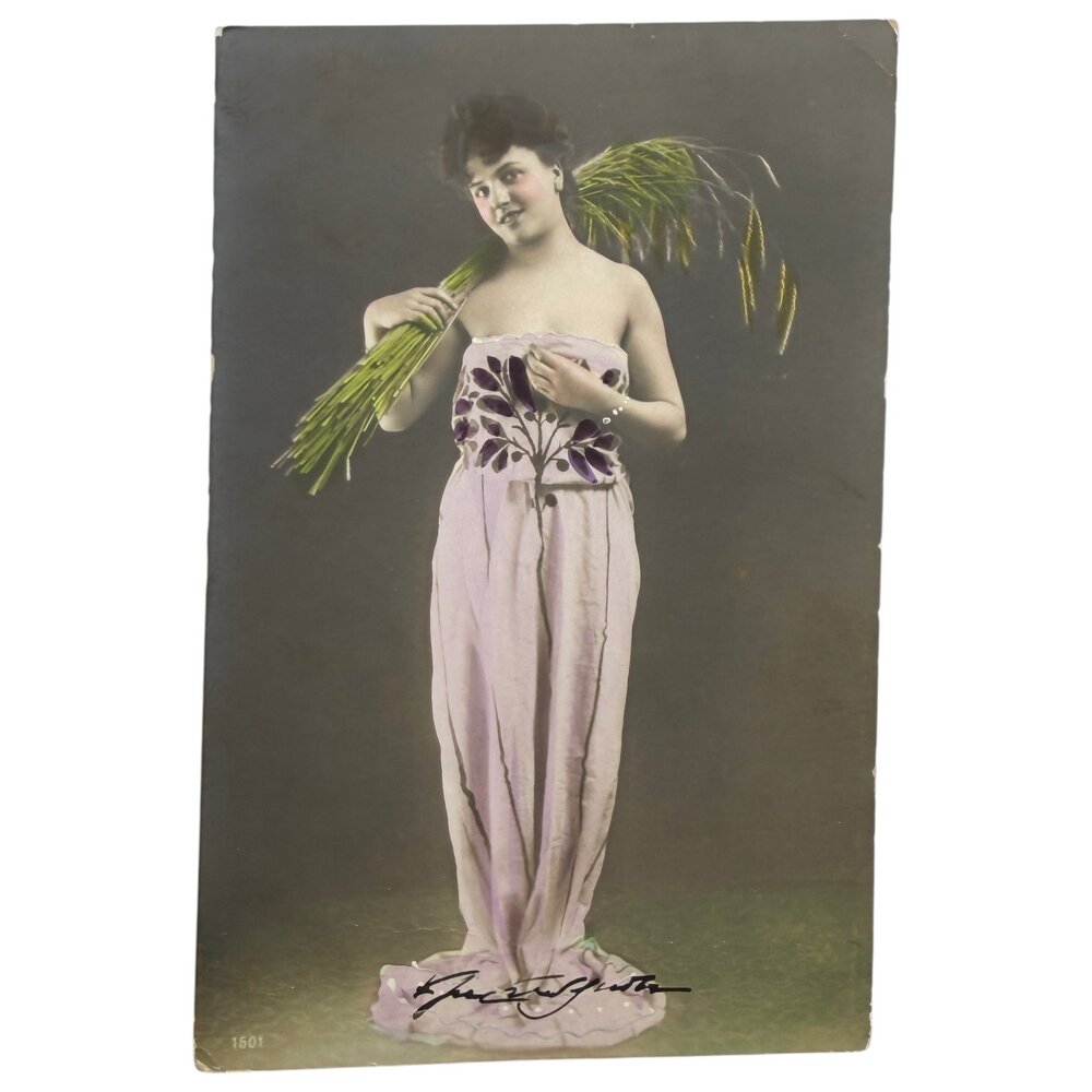 Почтовая открытка "Аллегория Лета и Жатвы" 1900-1917 гг. Европа (лот№4)