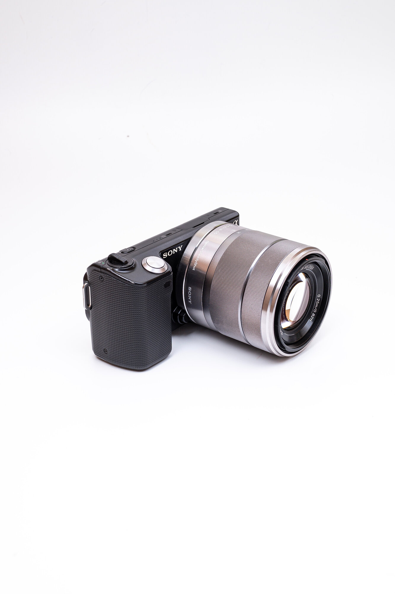 Компактный фотоаппарат Sony Alpha NEX-5 kit 18-55mm. (пробег 65510)