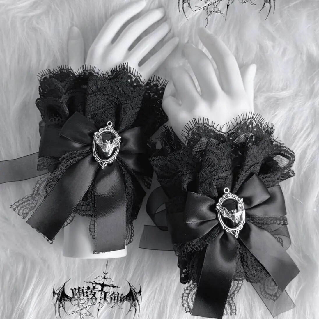 Готические лолита-нарукавники из полиэстера Black sleeves