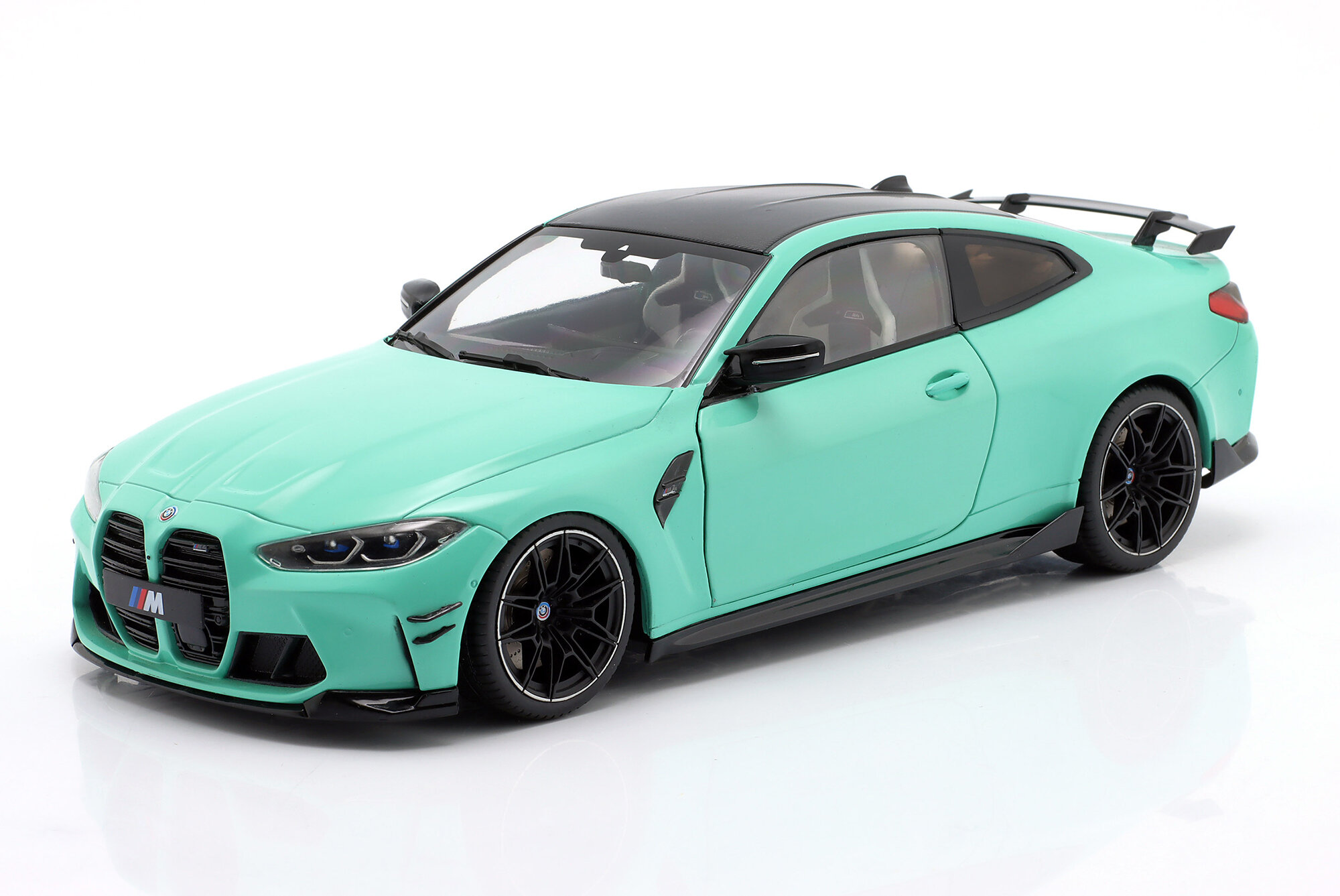Модель коллекционная SOLIDO Bmw M4 competition 2024 mintgreen / бмв M4 соревнований минтгрин