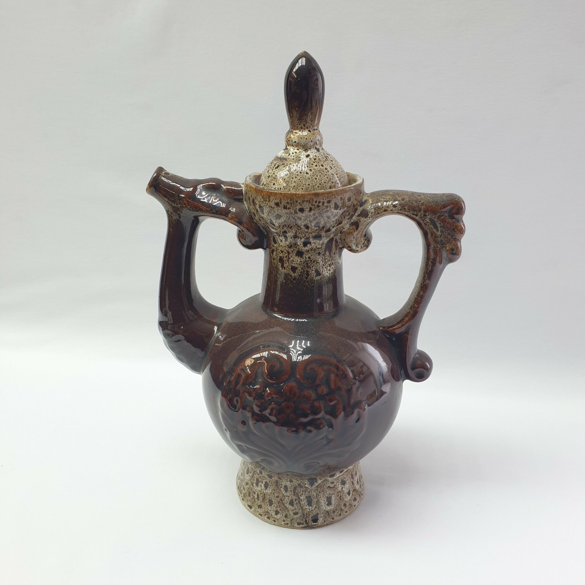 Винтажный кувшин, керамика рельефный декор 1.75 л, СССР