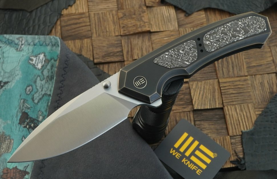Складной нож We Knife Corwyn, сталь M390, S, рукоять титан/ карбон с алюминием