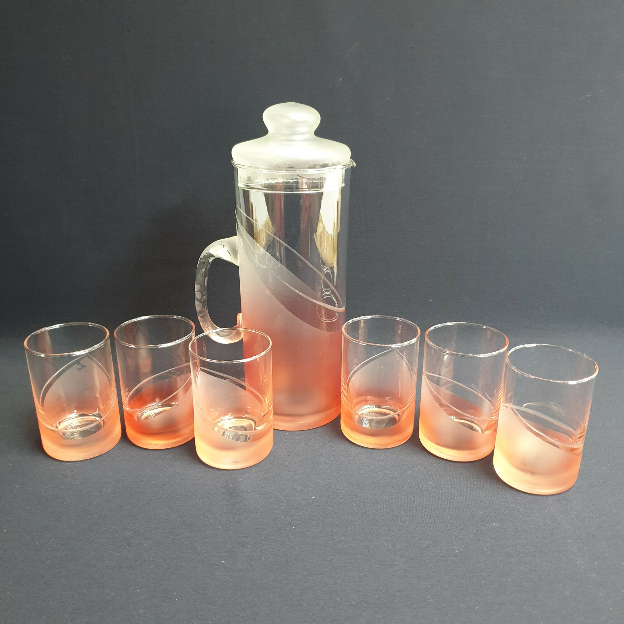 Кувшин 1300 мл и 6 стаканов 250 мл, стекло, деколь, сход краски. Винтаж, СССР.