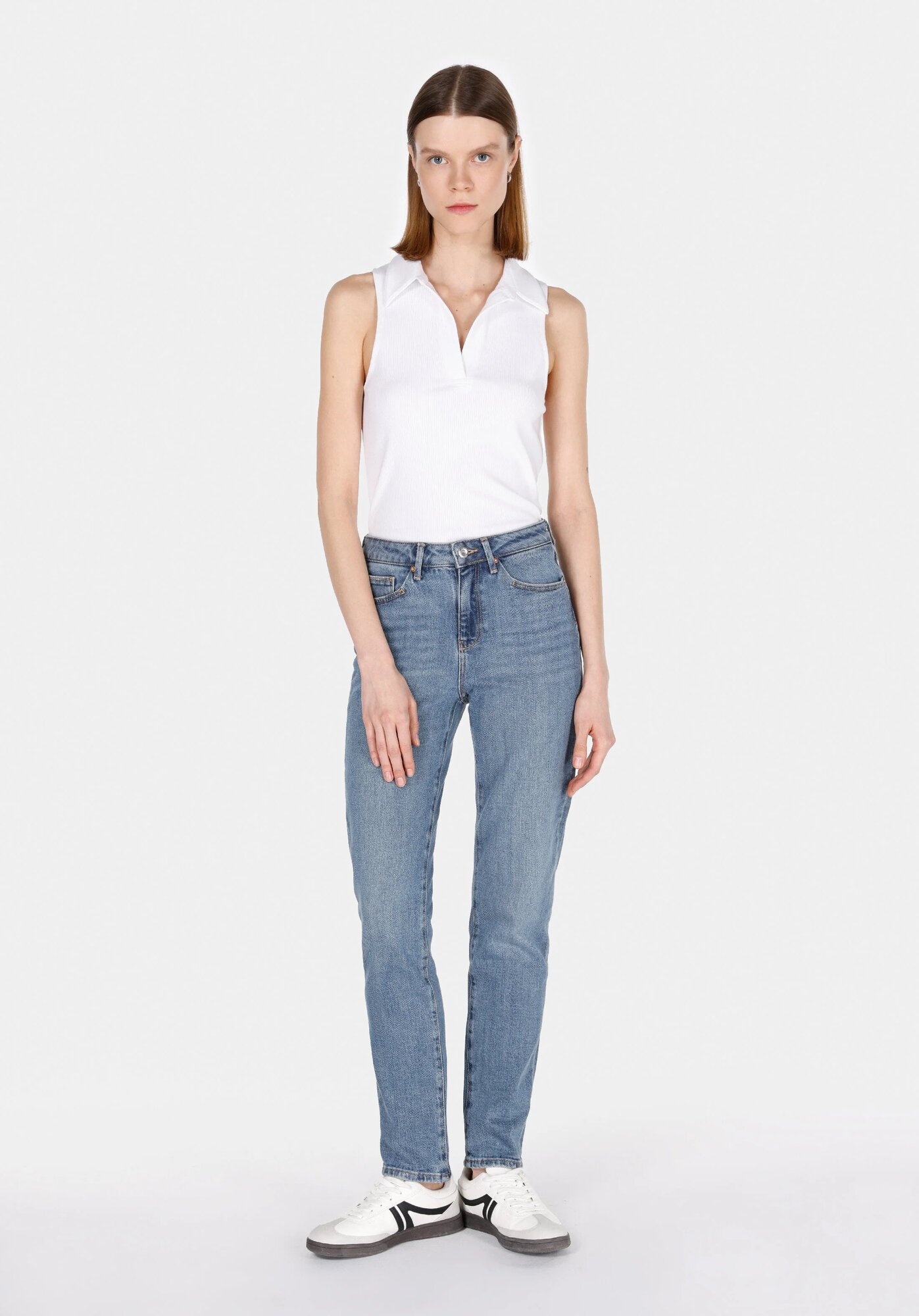 Джинсы зауженные 703 CARLA Slim Fit 