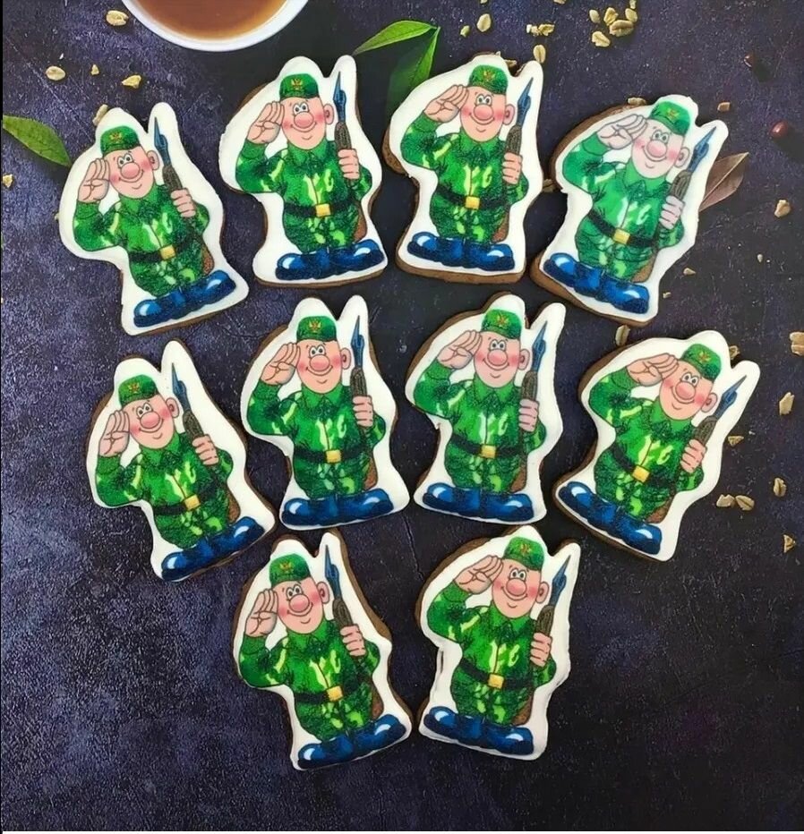 Набор медово-имбирных пряников "10 солдат на 23 февраля"